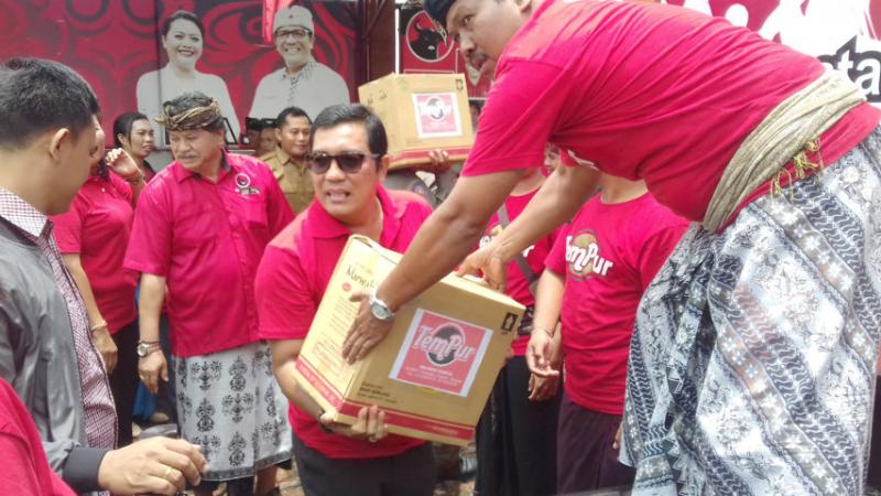 Tempur Bantu Pengungsi Gunung Agung Lewat PDIP | Bali Tribune