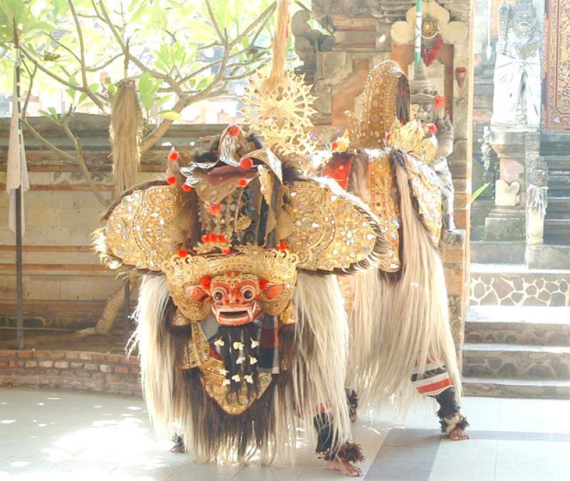 Buka Bali Barong Festival II, Rai Mantra Ajak Generasi Muda Jaga Taksu ...