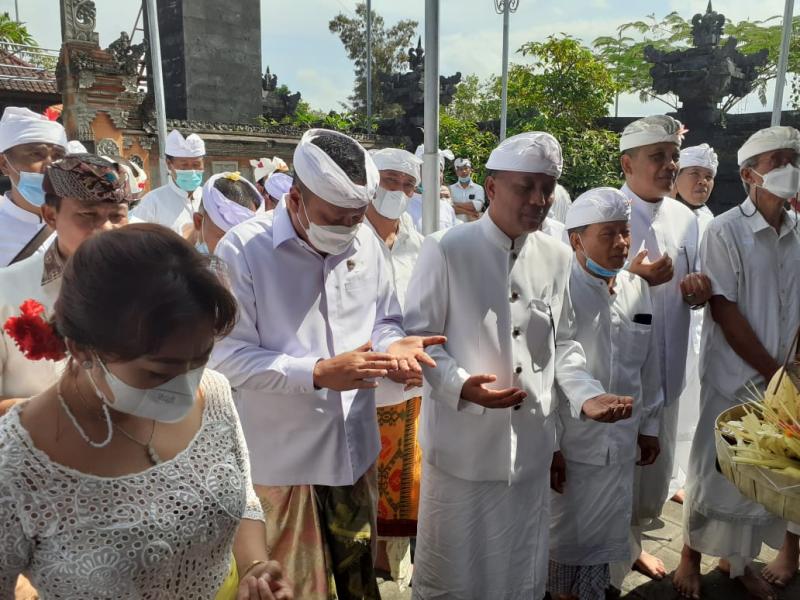 Bupati Mahayastra Ketuai Pasemetonan Pangeran Tangkas Kori Agung | Bali ...