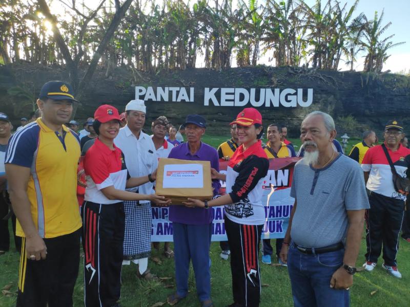 Polres Tabanan Peduli Kebersihan Pantai | Bali Tribune Polres Tabanan Peduli Kebersihan Pantai | Bali Tribune