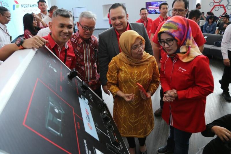 Telkomsel dan Pertamina Patra Niaga Jalin Kerja Sama Digitalisasi Moda ... Telkomsel dan Pertamina Patra Niaga Jalin Kerja Sama Digitalisasi Moda ...